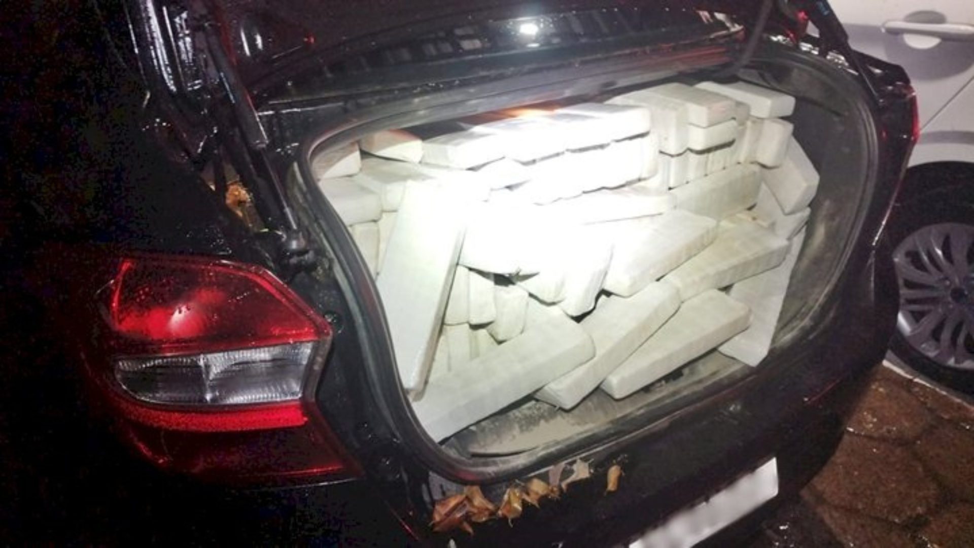 Megaoperação apreende mais de 850 quilos de drogas na Grande ...