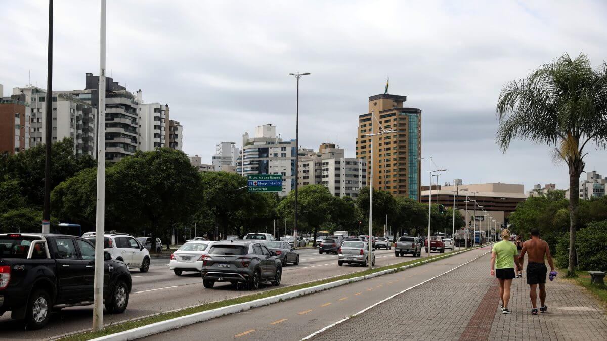 Fotos revelam a história por trás da Avenida Beira-Mar Norte de ...